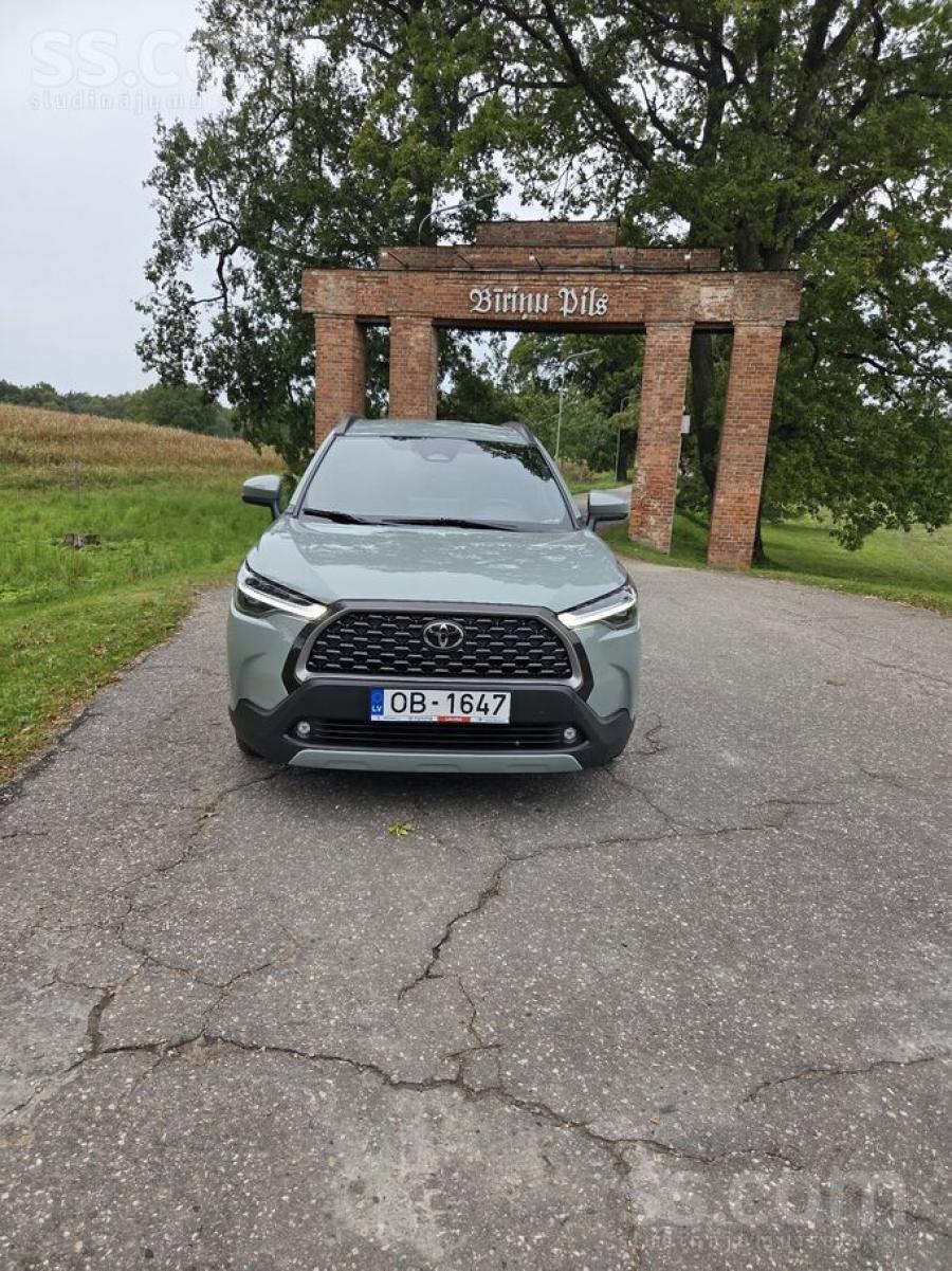 Pelēks Toyota Corolla Cross 2025 Cēsis, ar dzinēja tilpumu 1.80 L un nobraukumu 52 tūkst. km par 32500 €, foto 7 vietnē AUTOMOTO.COM.LV