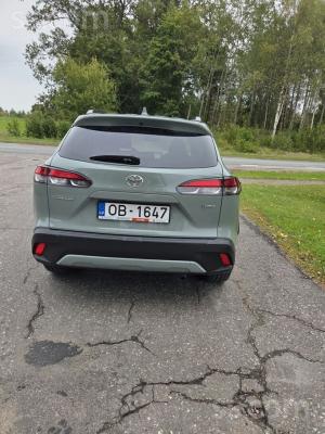 Pelēks Toyota Corolla Cross 2025 Cēsis, ar dzinēja tilpumu 1.80 L un nobraukumu 52 tūkst. km par 32500 €, foto 10 vietnē AUTOMOTO.COM.LV