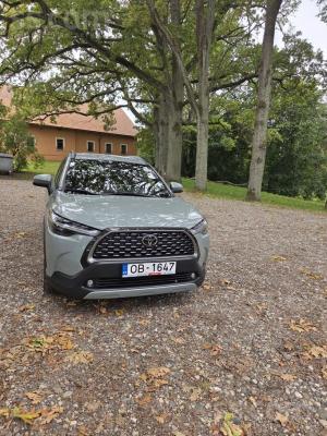 Pelēks Toyota Corolla Cross 2025 Cēsis, ar dzinēja tilpumu 1.80 L un nobraukumu 52 tūkst. km par 32500 €, foto 16 vietnē AUTOMOTO.COM.LV