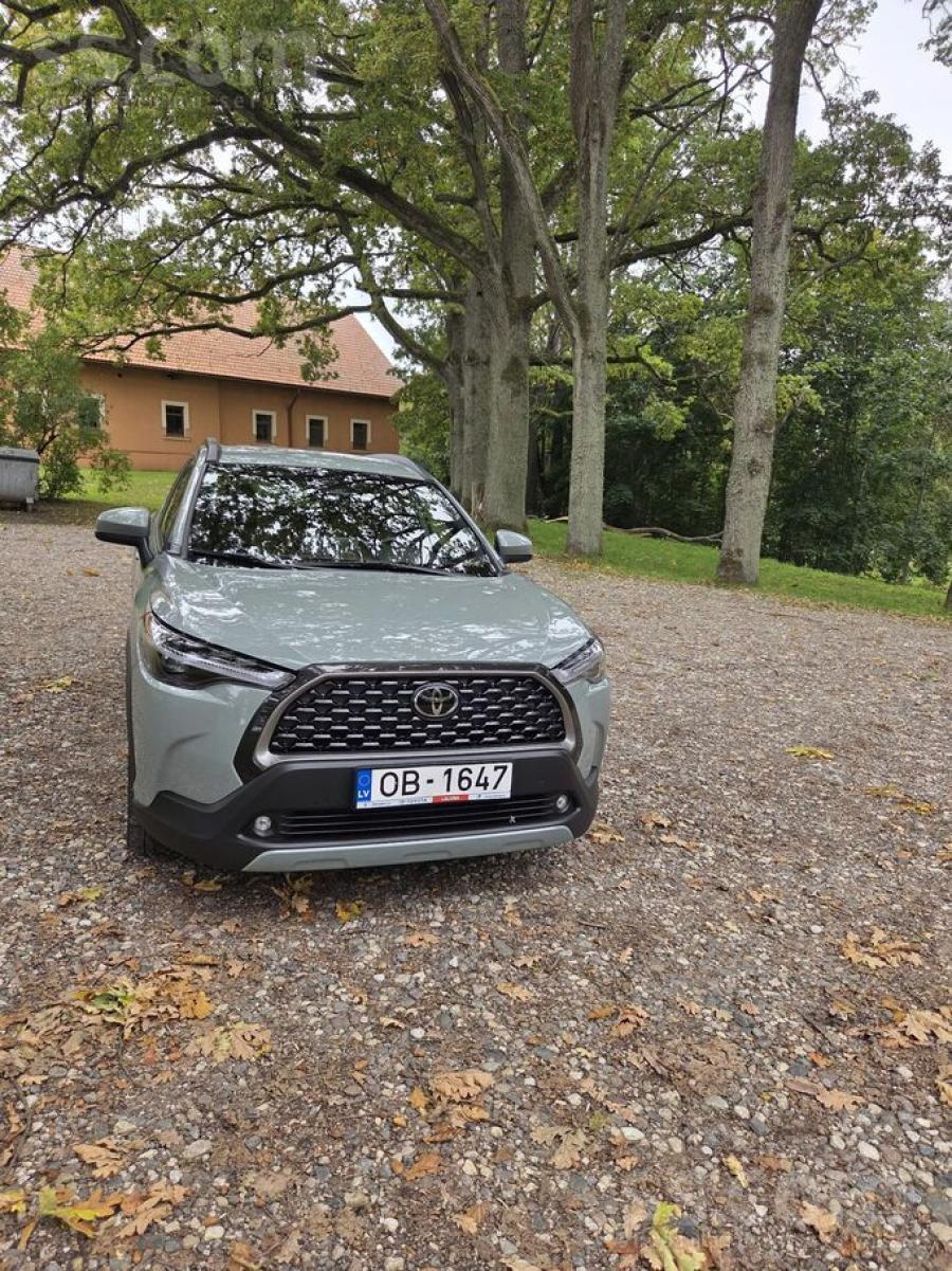 Pelēks Toyota Corolla Cross 2025 Cēsis, ar dzinēja tilpumu 1.80 L un nobraukumu 52 tūkst. km par 32500 €, foto 16 vietnē AUTOMOTO.COM.LV