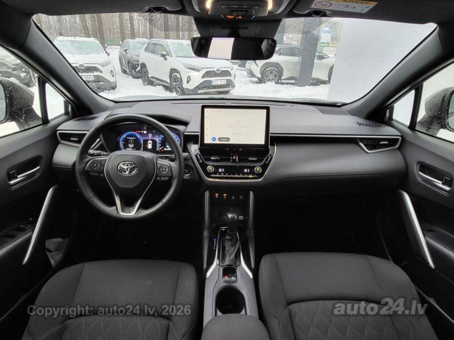 Серый Тойота Corolla Cross 2023 в Таллин, объемом двигателя 1.99 л и пробегом 34 тыс. км за 29995 €, фото 8 на AUTOMOTO.COM.LV