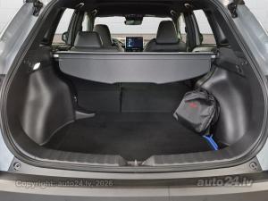 Grey Toyota Corolla Cross 2023 in Tallinn, with an engine capacity of 1.80 L and mileage of 53 thousand km for 29490 €, photo 11 on AUTOMOTO.COM.LV