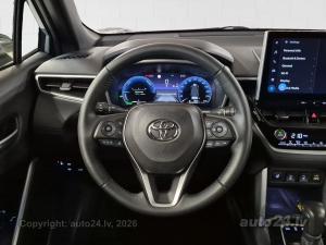 Grey Toyota Corolla Cross 2023 in Tallinn, with an engine capacity of 1.80 L and mileage of 53 thousand km for 29490 €, photo 13 on AUTOMOTO.COM.LV