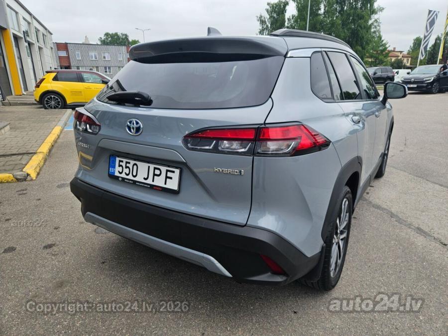 Pelēks Toyota Corolla Cross 2023 Tartu, ar dzinēja tilpumu 2.00 L un nobraukumu 58 tūkst. km par 27990 €, foto 6 vietnē AUTOMOTO.COM.LV