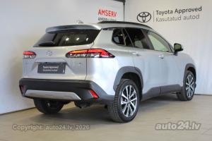 Серый Тойота Corolla Cross 2024 в Таллин, объемом двигателя 1.80 л и пробегом 34 тыс. км за 31490 €, фото 3 на AUTOMOTO.COM.LV