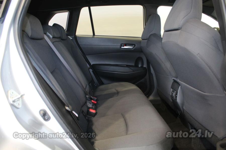 Серый Тойота Corolla Cross 2024 в Таллин, объемом двигателя 1.80 л и пробегом 34 тыс. км за 31490 €, фото 8 на AUTOMOTO.COM.LV
