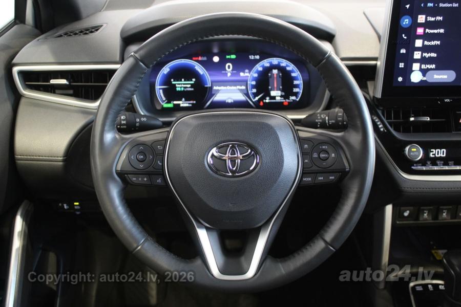 Серый Тойота Corolla Cross 2024 в Таллин, объемом двигателя 1.80 л и пробегом 34 тыс. км за 31490 €, фото 13 на AUTOMOTO.COM.LV