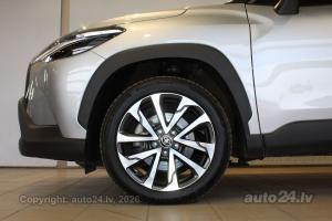 Серый Тойота Corolla Cross 2024 в Таллин, объемом двигателя 1.80 л и пробегом 34 тыс. км за 31490 €, фото 16 на AUTOMOTO.COM.LV