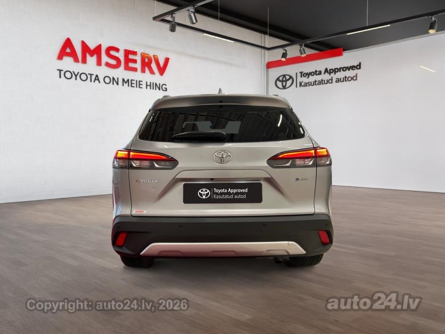 Серый Тойота Corolla Cross 2024 в Пярну, объемом двигателя 1.80 л и пробегом 33 тыс. км за 31490 €, фото 4 на AUTOMOTO.COM.LV