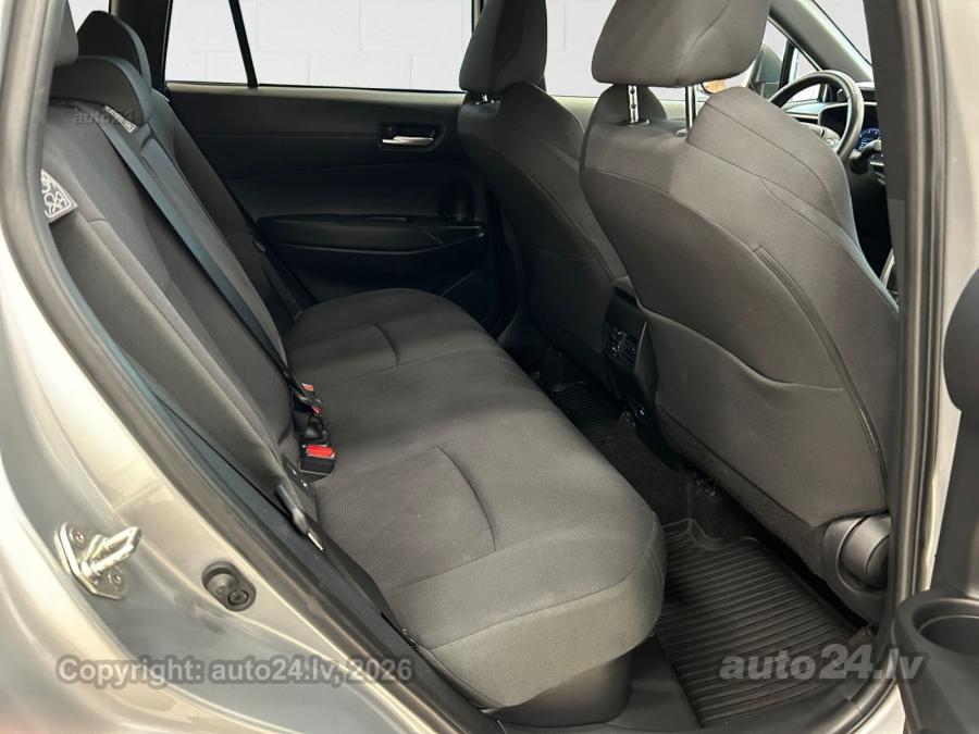 Серый Тойота Corolla Cross 2024 в Пярну, объемом двигателя 1.80 л и пробегом 33 тыс. км за 31490 €, фото 7 на AUTOMOTO.COM.LV