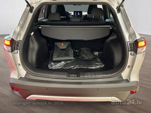 Серый Тойота Corolla Cross 2024 в Пярну, объемом двигателя 1.80 л и пробегом 33 тыс. км за 31490 €, фото 10 на AUTOMOTO.COM.LV