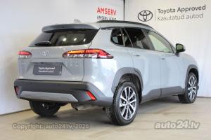 Серый Тойота Corolla Cross 2024 в Таллин, объемом двигателя 1.80 л и пробегом 30 тыс. км за 31490 €, фото 3 на AUTOMOTO.COM.LV