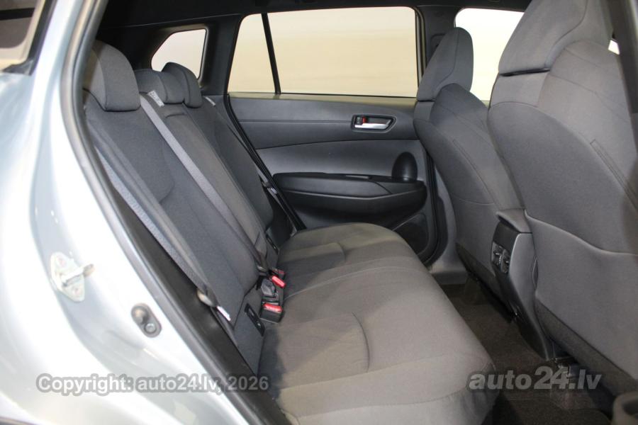 Серый Тойота Corolla Cross 2024 в Таллин, объемом двигателя 1.80 л и пробегом 30 тыс. км за 31490 €, фото 8 на AUTOMOTO.COM.LV