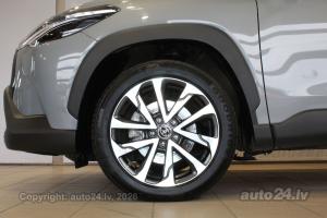 Серый Тойота Corolla Cross 2024 в Таллин, объемом двигателя 1.80 л и пробегом 30 тыс. км за 31490 €, фото 16 на AUTOMOTO.COM.LV