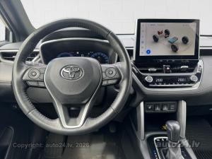 Серый Тойота Corolla Cross 2024 в Пайде, объемом двигателя 1.80 л и пробегом 38 тыс. км за 31490 €, фото 10 на AUTOMOTO.COM.LV