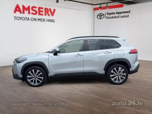 Серый Тойота Corolla Cross 2024 в Пайде, объемом двигателя 1.80 л и пробегом 29 тыс. км за 31490 €, фото 4 на AUTOMOTO.COM.LV