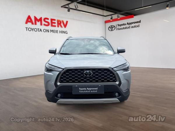 Серый Тойота Corolla Cross 2024 в Пайде, объемом двигателя 1.80 л и пробегом 29 тыс. км за 31490 €, фото 5 на AUTOMOTO.COM.LV
