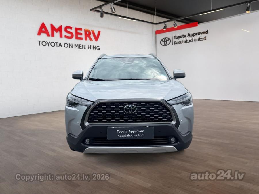 Серый Тойота Corolla Cross 2024 в Пайде, объемом двигателя 1.80 л и пробегом 29 тыс. км за 31490 €, фото 6 на AUTOMOTO.COM.LV