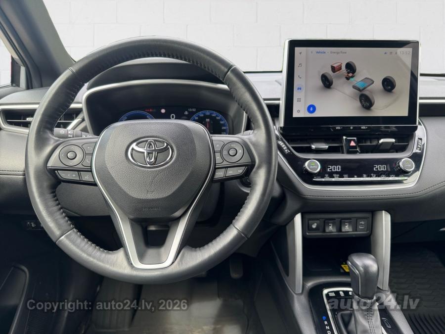 Серый Тойота Corolla Cross 2024 в Пайде, объемом двигателя 1.80 л и пробегом 29 тыс. км за 31490 €, фото 10 на AUTOMOTO.COM.LV