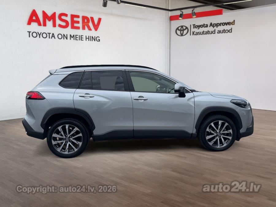 Серый Тойота Corolla Cross 2024 в Пайде, объемом двигателя 1.80 л и пробегом 29 тыс. км за 31490 €, фото 17 на AUTOMOTO.COM.LV