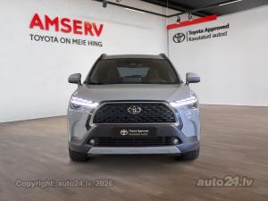 Pelēks Toyota Corolla Cross 2024 Tallina, ar dzinēja tilpumu 1.80 L un nobraukumu 37 tūkst. km par 31490 €, foto 6 vietnē AUTOMOTO.COM.LV