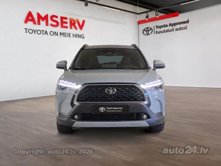 Pelēks Toyota Corolla Cross 2024 Tallina, ar dzinēja tilpumu 1.80 L un nobraukumu 37 tūkst. km par 31490 €, foto 6 vietnē AUTOMOTO.COM.LV