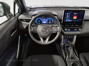 Pelēks Toyota Corolla Cross 2024 Tallina, ar dzinēja tilpumu 1.80 L un nobraukumu 37 tūkst. km par 31490 €, foto 10 vietnē AUTOMOTO.COM.LV