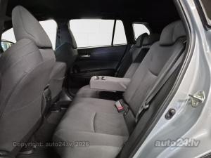 Pelēks Toyota Corolla Cross 2024 Tallina, ar dzinēja tilpumu 1.80 L un nobraukumu 37 tūkst. km par 31490 €, foto 19 vietnē AUTOMOTO.COM.LV