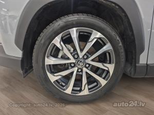 Grey Toyota Corolla Cross 2024 in Viljandi, with an engine capacity of 1.80 L and mileage of 31 thousand km for 30990 €, photo 16 on AUTOMOTO.COM.LV