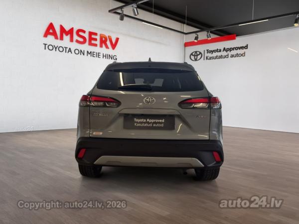 Grey Toyota Corolla Cross 2024 in Viljandi, with an engine capacity of 1.80 L and mileage of 31 thousand km for 30990 €, photo 5 on AUTOMOTO.COM.LV