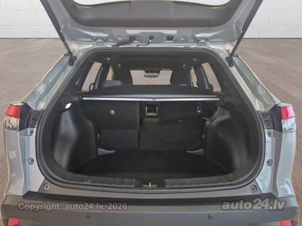 Grey Toyota Corolla Cross 2024 in Viljandi, with an engine capacity of 1.80 L and mileage of 31 thousand km for 30990 €, photo 11 on AUTOMOTO.COM.LV