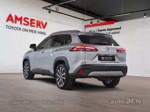 Серый Тойота Corolla Cross 2025 в Таллин, объемом двигателя 1.80 л и пробегом 24 тыс. км за 33490 €, фото 3 на AUTOMOTO.COM.LV