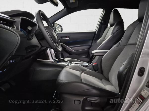 Серый Тойота Corolla Cross 2025 в Таллин, объемом двигателя 1.80 л и пробегом 24 тыс. км за 33490 €, фото 6 на AUTOMOTO.COM.LV