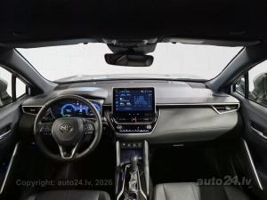 Серый Тойота Corolla Cross 2025 в Таллин, объемом двигателя 1.80 л и пробегом 24 тыс. км за 33490 €, фото 10 на AUTOMOTO.COM.LV