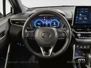 Серый Тойота Corolla Cross 2025 в Таллин, объемом двигателя 1.80 л и пробегом 24 тыс. км за 33490 €, фото 13 на AUTOMOTO.COM.LV