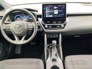 Pelēks Toyota Corolla Cross 2025 Tallina, ar dzinēja tilpumu 1.80 L un nobraukumu 17 tūkst. km par 29995 €, foto 9 vietnē AUTOMOTO.COM.LV