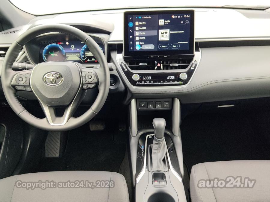 Pelēks Toyota Corolla Cross 2025 Tallina, ar dzinēja tilpumu 1.80 L un nobraukumu 17 tūkst. km par 29995 €, foto 9 vietnē AUTOMOTO.COM.LV