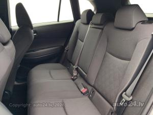 Pelēks Toyota Corolla Cross 2025 Tallina, ar dzinēja tilpumu 1.80 L un nobraukumu 17 tūkst. km par 29995 €, foto 20 vietnē AUTOMOTO.COM.LV