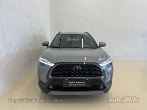 Серый Тойота Corolla Cross 2025 в Раквере, объемом двигателя 1.80 л и пробегом 23 тыс. км за 33490 €, фото 5 на AUTOMOTO.COM.LV