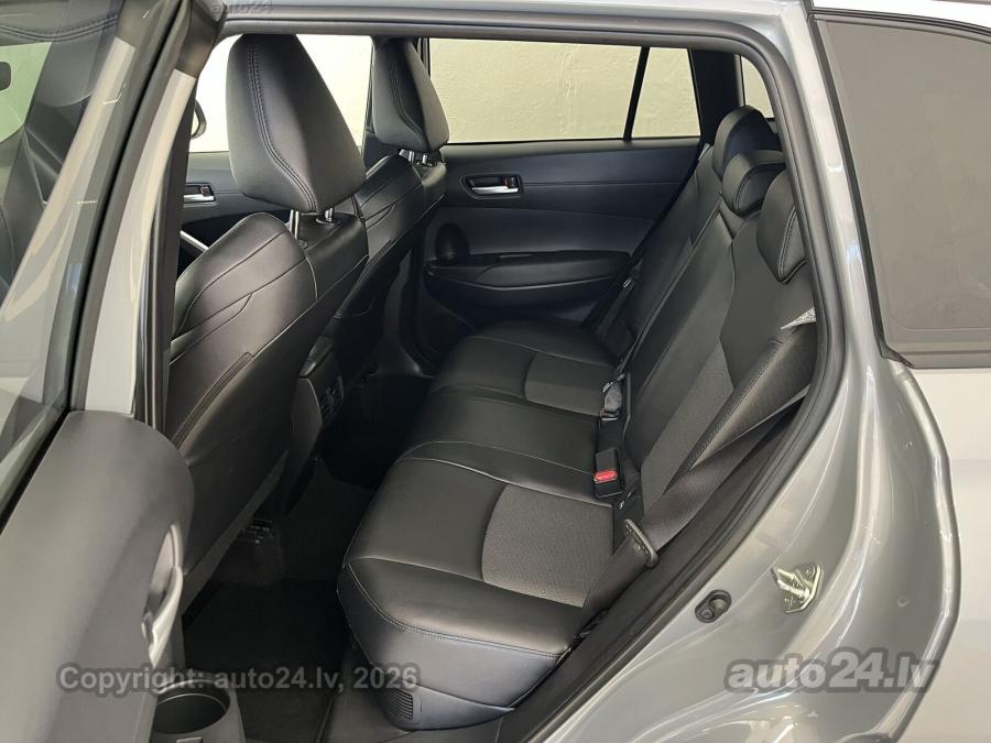 Серый Тойота Corolla Cross 2025 в Раквере, объемом двигателя 1.80 л и пробегом 23 тыс. км за 33490 €, фото 11 на AUTOMOTO.COM.LV