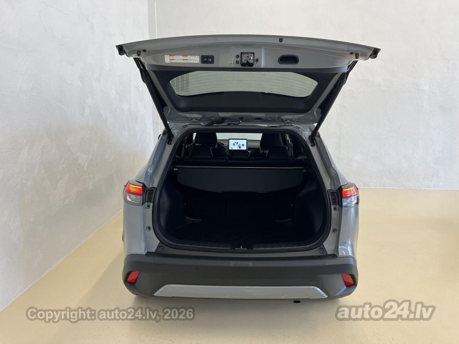 Серый Тойота Corolla Cross 2025 в Раквере, объемом двигателя 1.80 л и пробегом 23 тыс. км за 33490 €, фото 15 на AUTOMOTO.COM.LV