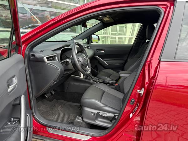 Тойота Corolla Cross 2023 в Тарту, объемом двигателя 2.00 л и пробегом 76 тыс. км за 28900 €, фото 7 на AUTOMOTO.COM.LV