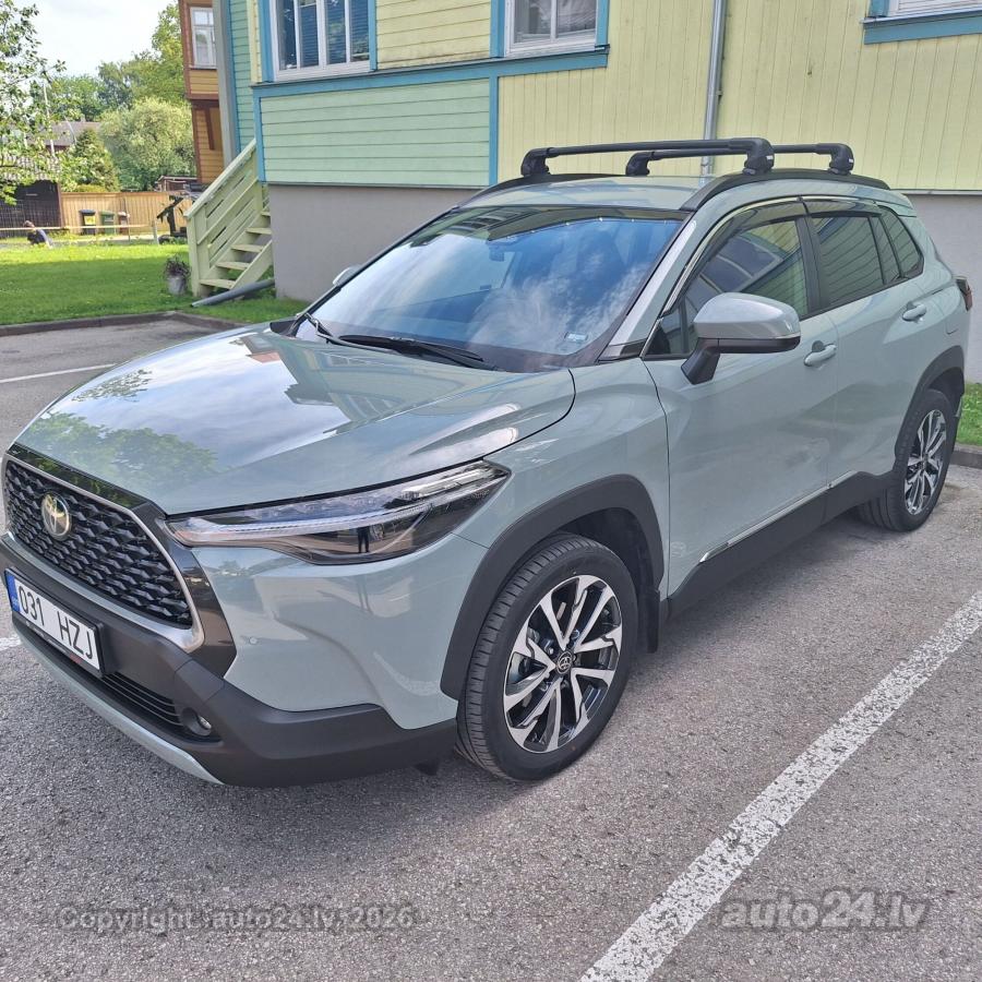 Toyota Corolla Cross 2024 Tallina, ar dzinēja tilpumu 1.80 L un nobraukumu 23 tūkst. km par 30000 €, foto 1 vietnē AUTOMOTO.COM.LV