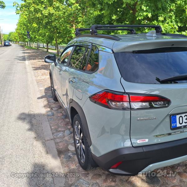 Тойота Corolla Cross 2024 в Таллин, объемом двигателя 1.80 л и пробегом 23 тыс. км за 30000 €, фото 5 на AUTOMOTO.COM.LV