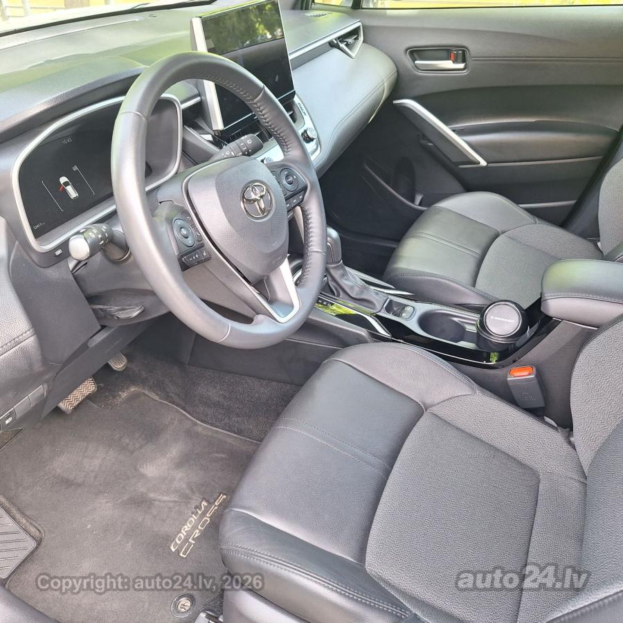 Toyota Corolla Cross 2024 Tallina, ar dzinēja tilpumu 1.80 L un nobraukumu 23 tūkst. km par 30000 €, foto 18 vietnē AUTOMOTO.COM.LV