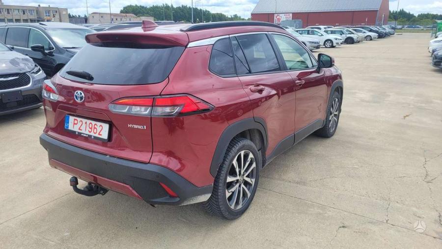 Sarkans Toyota Corolla Cross 2024 Šauļi, ar dzinēja tilpumu 1.99 L un nobraukumu 131 tūkst. km par 23900 €, foto 7 vietnē AUTOMOTO.COM.LV