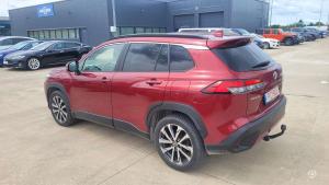 Sarkans Toyota Corolla Cross 2024 Šauļi, ar dzinēja tilpumu 1.99 L un nobraukumu 131 tūkst. km par 23900 €, foto 8 vietnē AUTOMOTO.COM.LV
