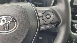 Sarkans Toyota Corolla Cross 2024 Šauļi, ar dzinēja tilpumu 1.99 L un nobraukumu 131 tūkst. km par 23900 €, foto 15 vietnē AUTOMOTO.COM.LV