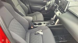 Sarkans Toyota Corolla Cross 2024 Šauļi, ar dzinēja tilpumu 1.99 L un nobraukumu 131 tūkst. km par 23900 €, foto 24 vietnē AUTOMOTO.COM.LV