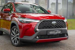 Красный Тойота Corolla Cross 2024 в Вильнюс, объемом двигателя 1.80 л и пробегом 2 тыс. км за 26500 €, фото 3 на AUTOMOTO.COM.LV